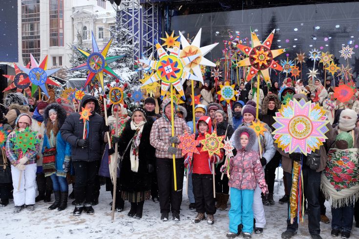 The Tradition of Singing Christmas Carols in Ukraine